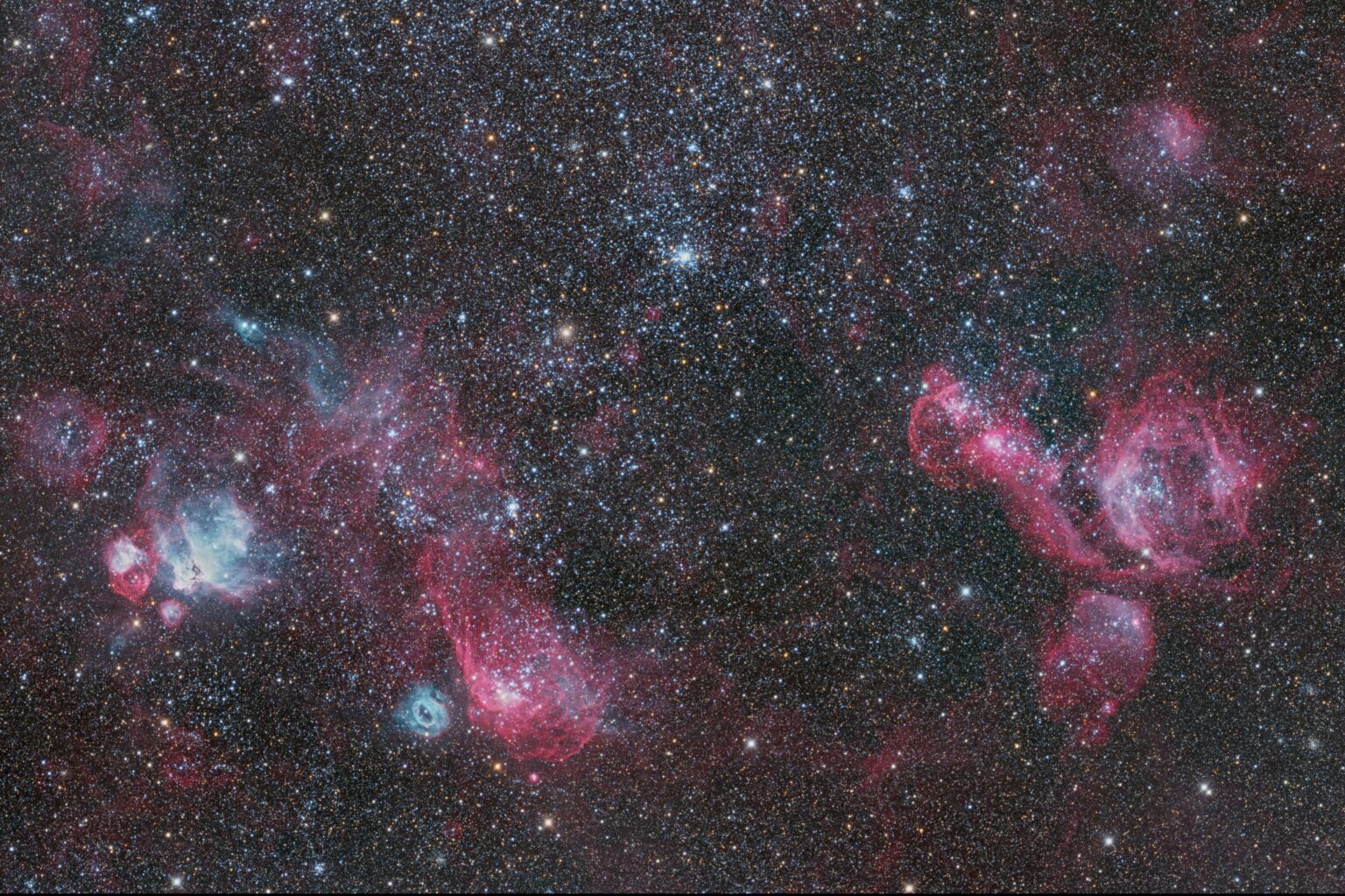 大マゼラン雲周辺の星雲 – 天体写真の色表現 | たのしい天体観測